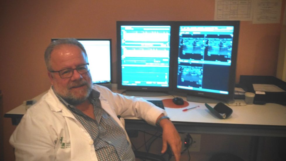 Dr. Quirós: "La autoexploración de la mama es imprescindible y si la ...